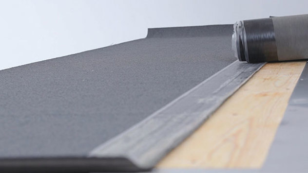 Lägga takpapp för optimal tätning – se filmen här | jem & fix